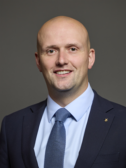 Official portrait for Stephen Flynn - MPs and Lords - UK Parliament